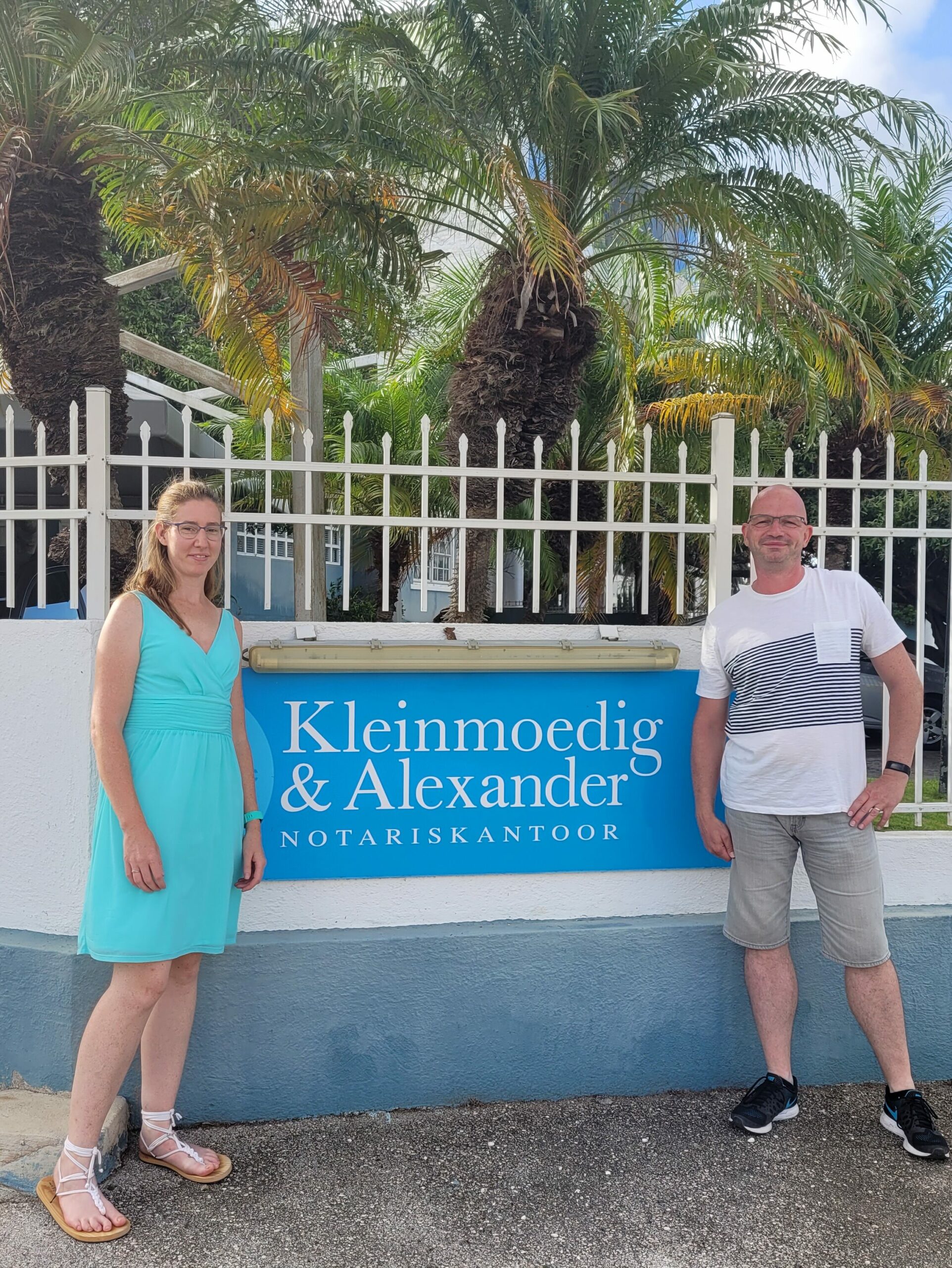 Über huntu - Fundashon huntu pa e yu